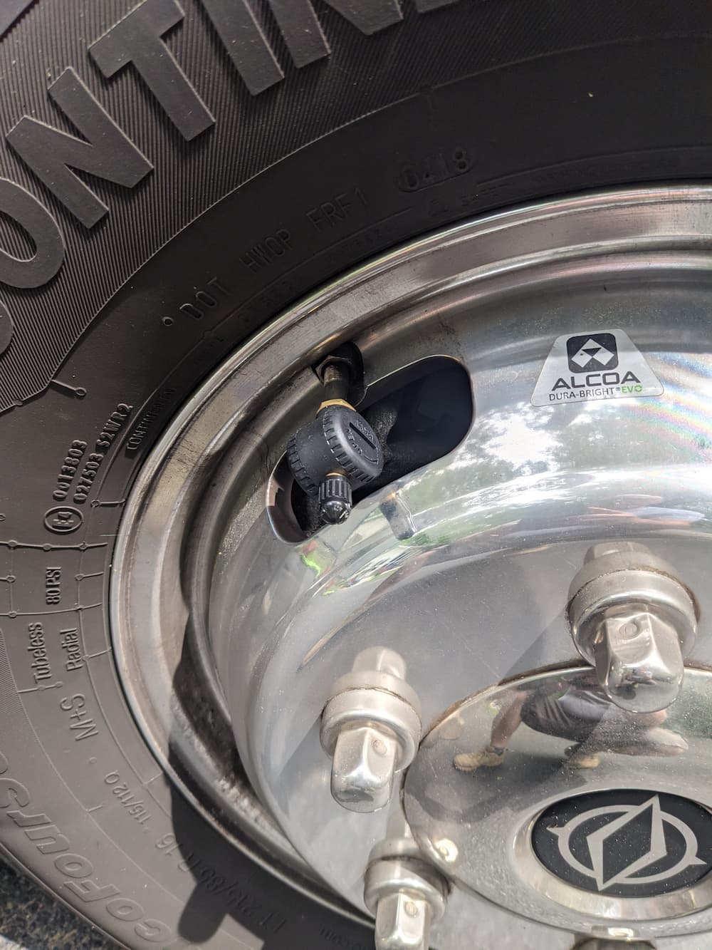 TST 507 Series 6 Flow Thru Sensor TPMS System with Color Display ...